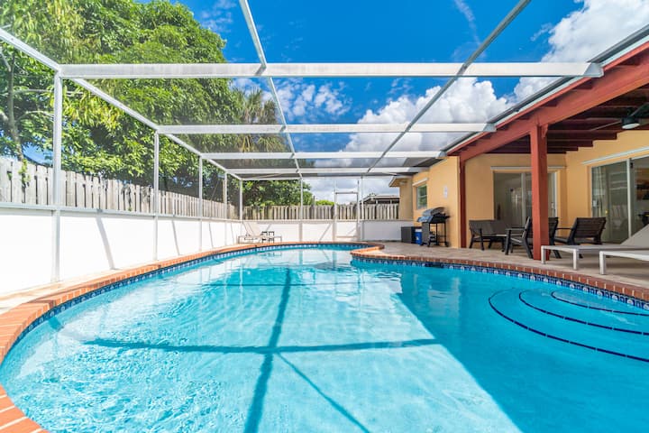 Poolside Paradise In North Lauderdale - North Lauderdale, FL