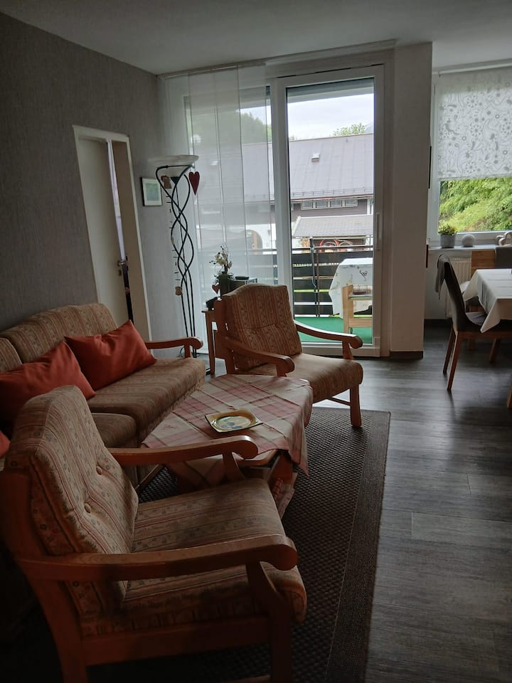 Kleine 3 Zimmerwohnung Mit Offener Küche Und Bad - オーバーストドルフ