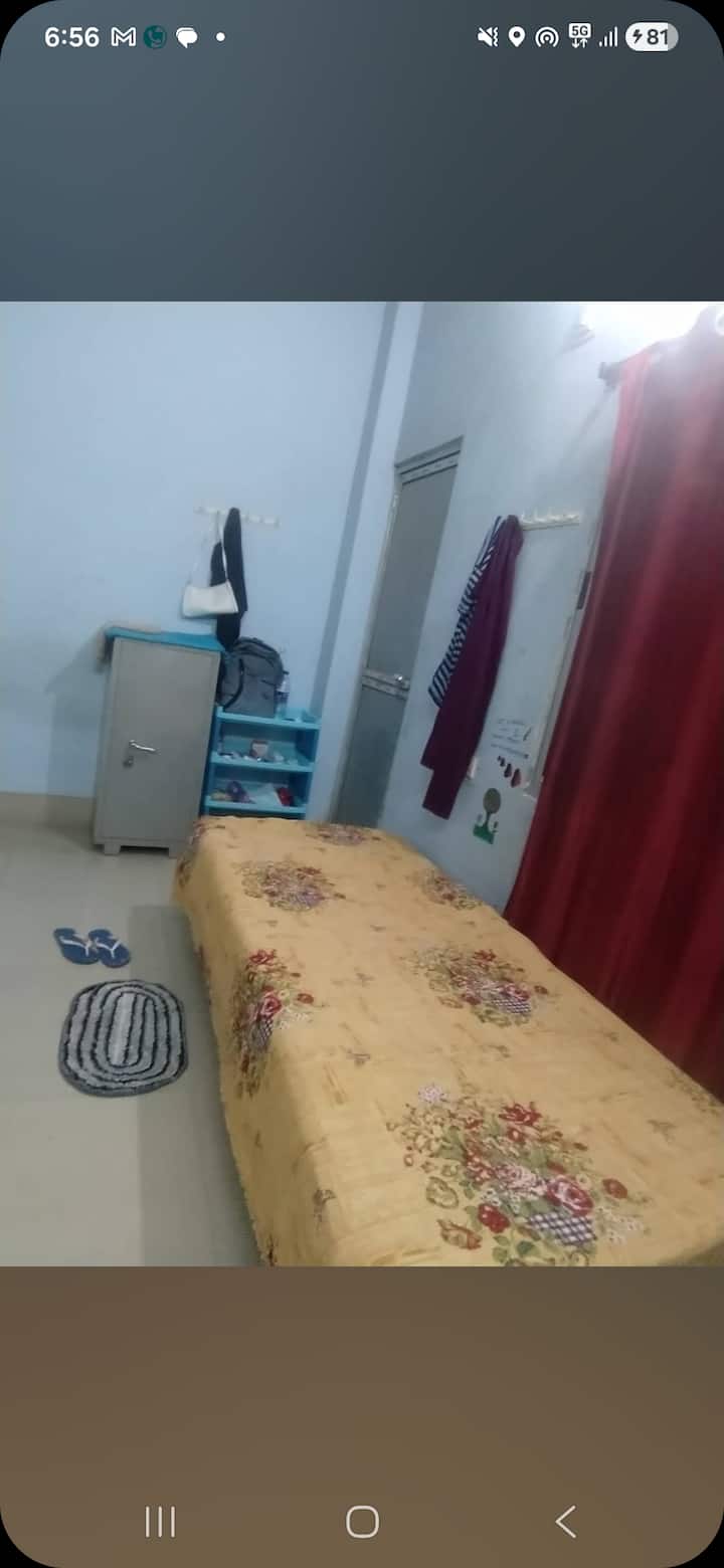 Warsi Girls & Boys Hostel With 3 Tym Food Included - 
