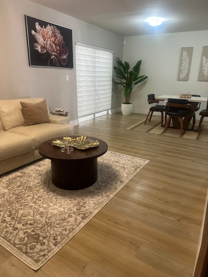 Rosa Bella Retreat - Homestead, FL