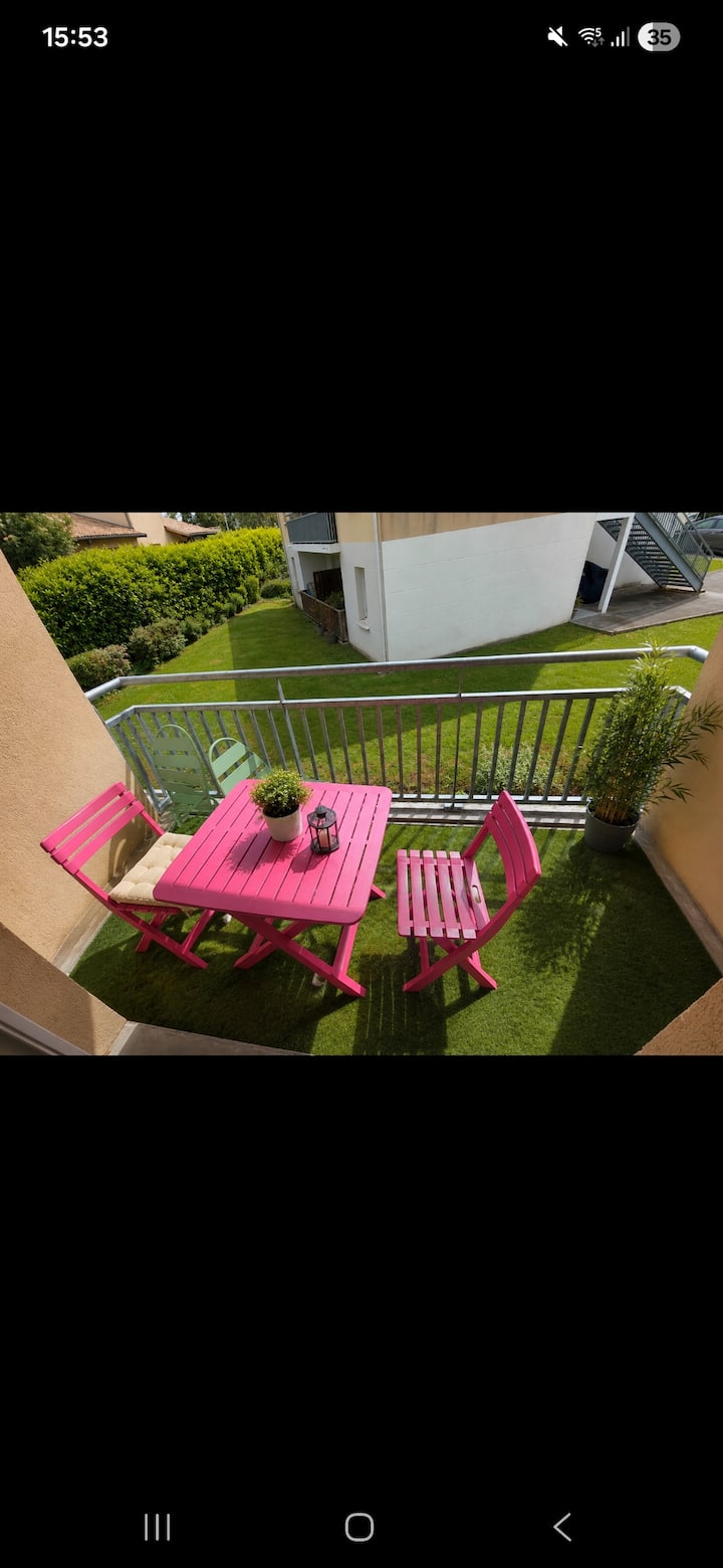 Appartement Avec Balcon Et Piscine - Créon