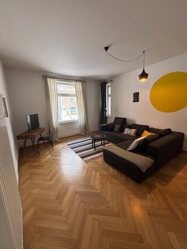 Stilvolle City-oase Im Altbau | 130 Qm - Stuttgart