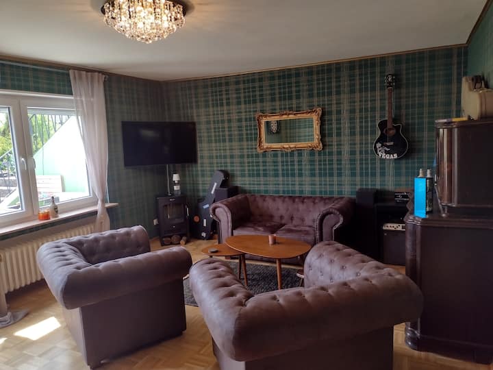 Gemütliche Wohnung Mit Garten Am Tor Zur Rhön - フルダ