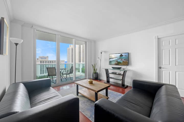 Luminous 1br/1.5ba Condo | Sunny Isles, Miami - Sunny Isles Beach, FL