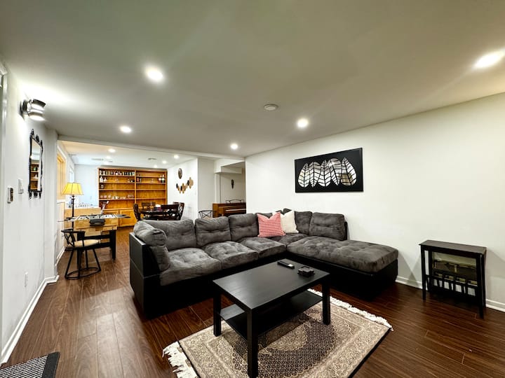 Bright Basement 1 Bedroom With Patio - Toronto