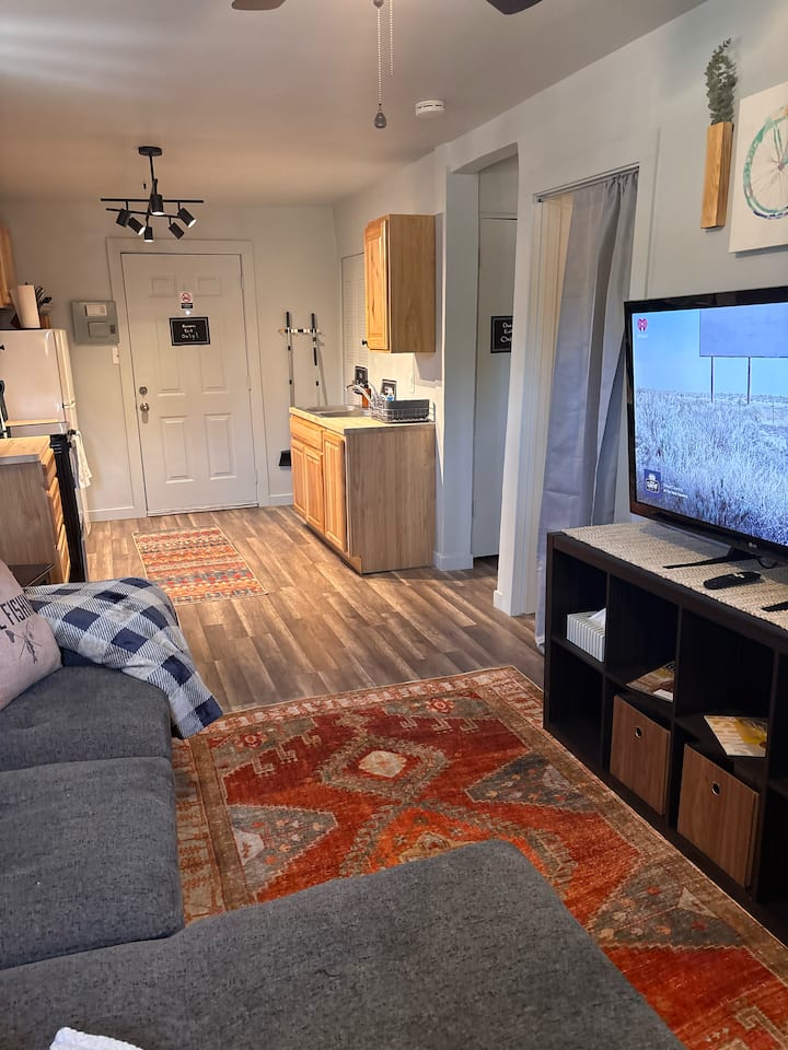 Affordable Rustic Retreat By Trails & Lakes - Grand Junction, CO