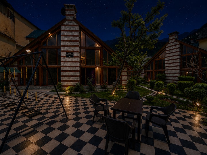 3 Bedrooms Independent Wooden Heritage Villa 1no - Manali