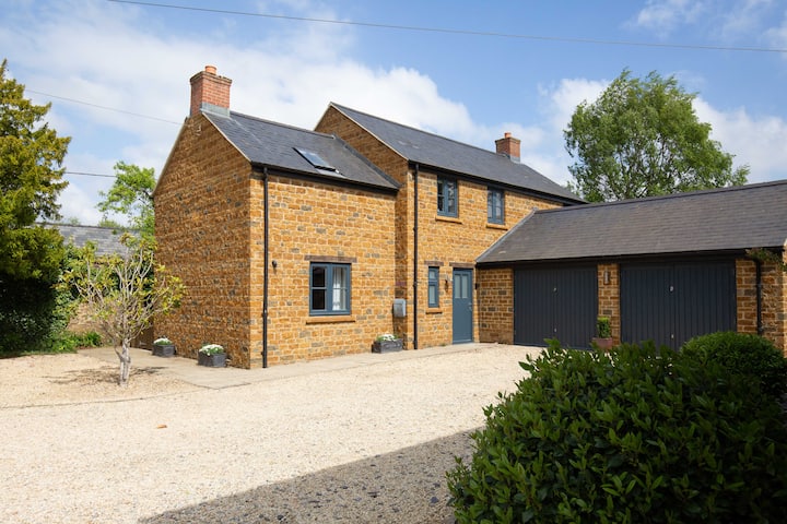 Lovely Stone Cottage On The Edge Of The Cotswolds - Banbury