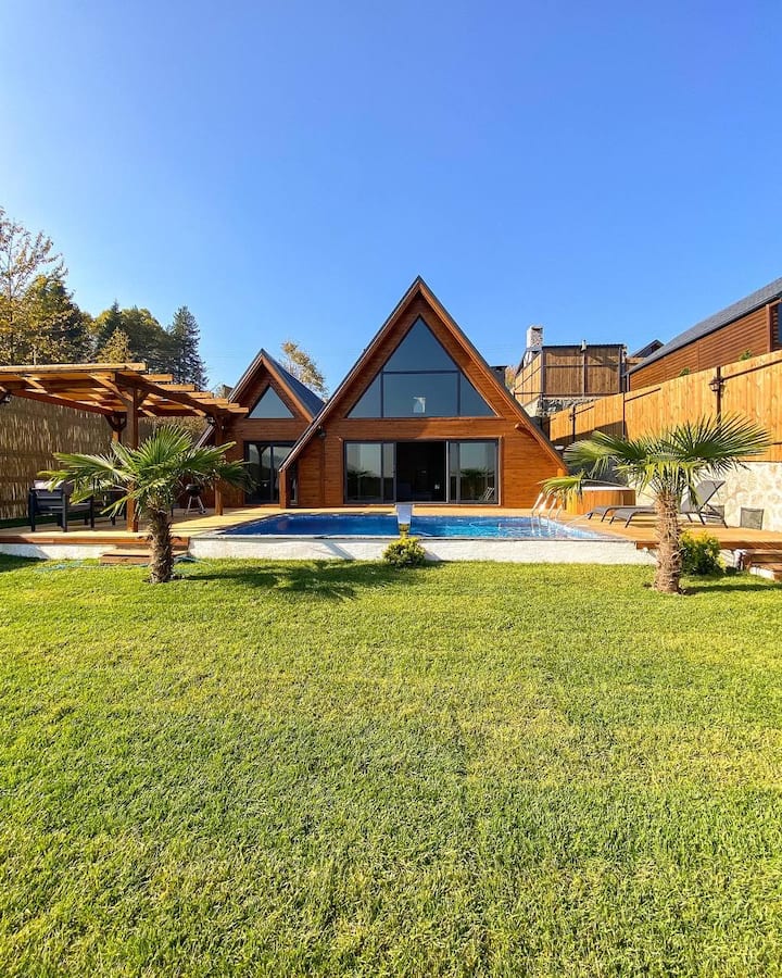 Sapancada Sıcak Havuzlu Korunaklı Bungalov - Sapanca