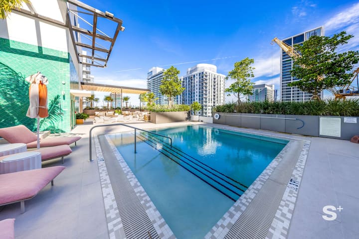 Luxe 1-br At Miami Worldcenter | Skyline - Miami, FL