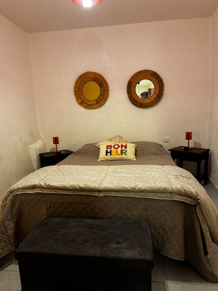 Maison De Village Atypique De Style Troglodyte - Asco