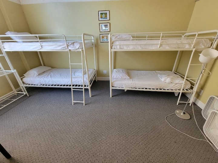 Hostel Du Nord | Group Bunk Room
Sleeps 6 - Duluth, MN