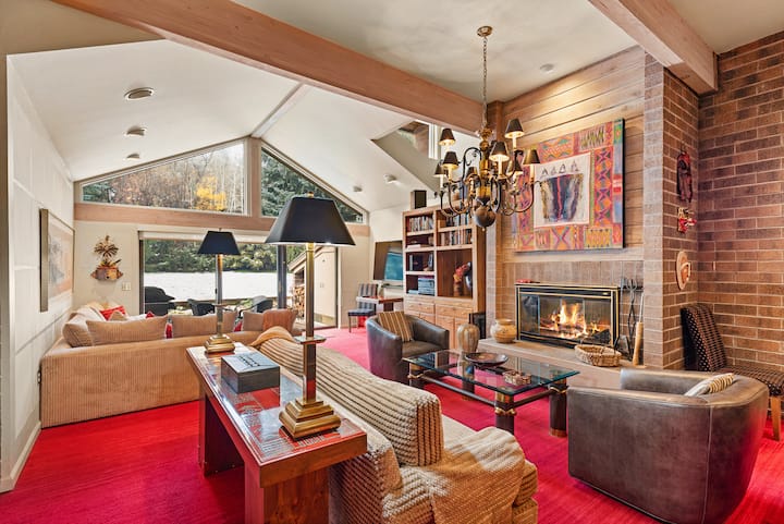 Spacious 3 Bedroom Downtown Aspen Townhome - Aspen, CO