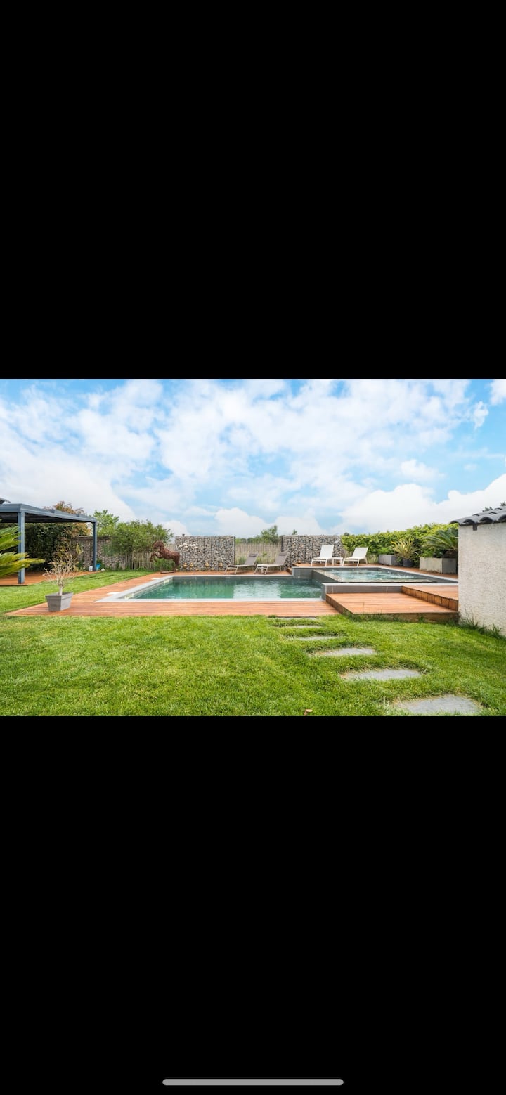 Villa Piscine Jacuzzi – éCrin De Verdure - Carnon