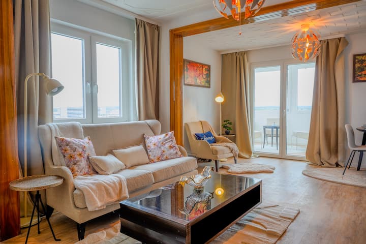 Skyline Apartment | Near Mercedes Plant | 6 Guests - Böblingen