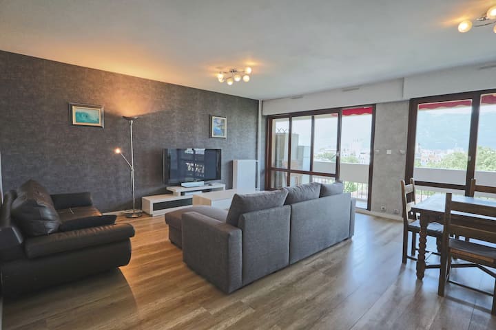 Spacieux 3 Ch. Vue Bastille, Balcon & Parking - 格勒諾布爾