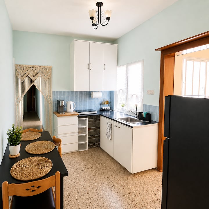2 Bed Sunroom & Patio Retreat • Near Etko & Casino - レメソス