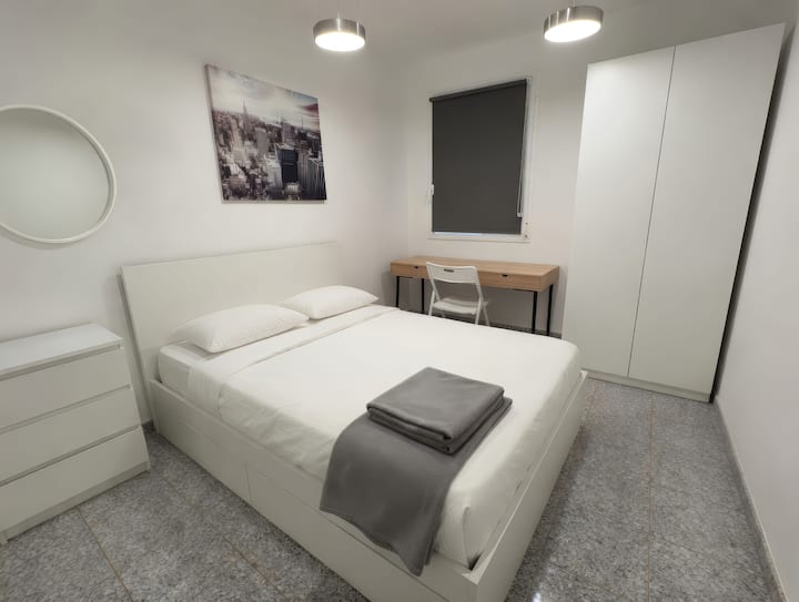Private Double Room With Ac  Sagrada Familia - Barcelona