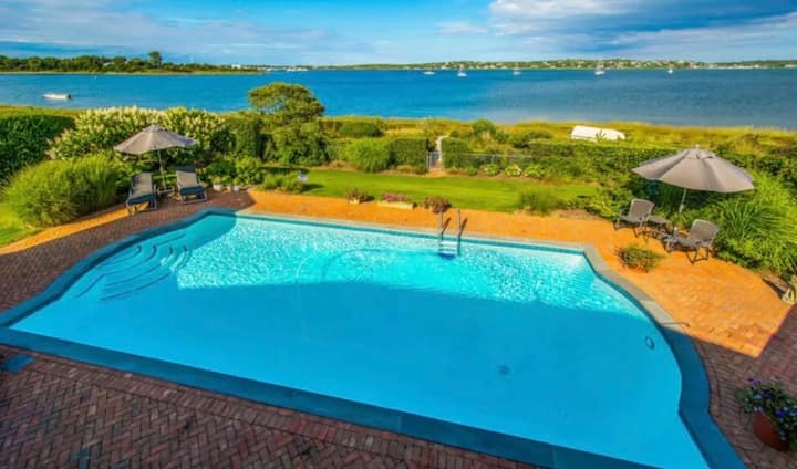 Lakefront With Pool (Rare) - Montauk, NY