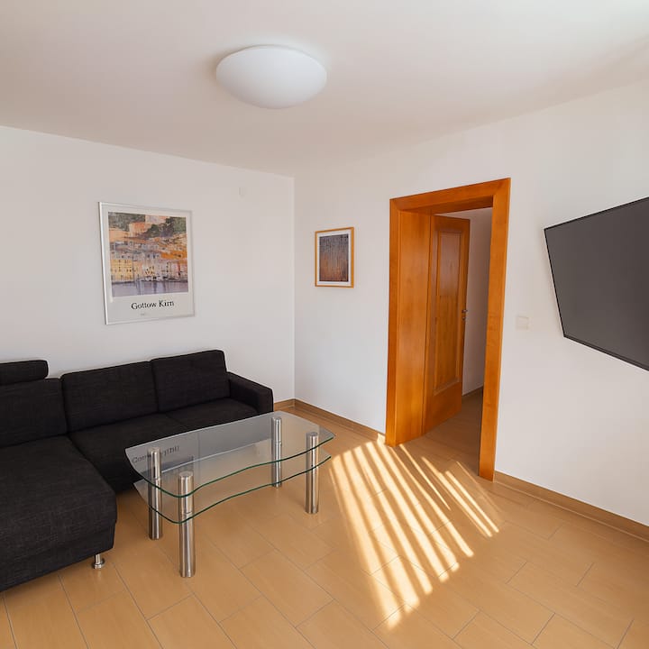 Villa Viktoria 3 Serviced Apartment Mit Balkon - 茵格斯達