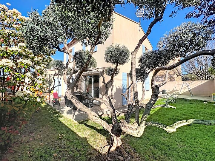 Maison Familiale Climatisée, Avec Extérieur Et Bbq - Vitrolles