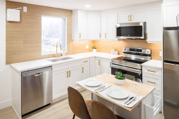 Charlottetown Gem: Stylish 1-bedroom Downtown - Charlottetown
