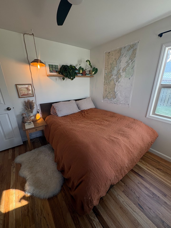 Downtown Livingston Bungalow - Livingston, MT