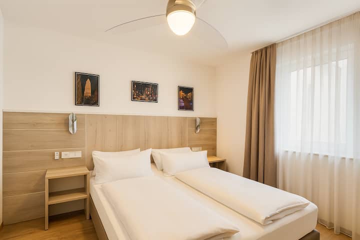 Villa Viktoria 3 Apartment 2 Schlafzimmer Balkon - Ingolstadt