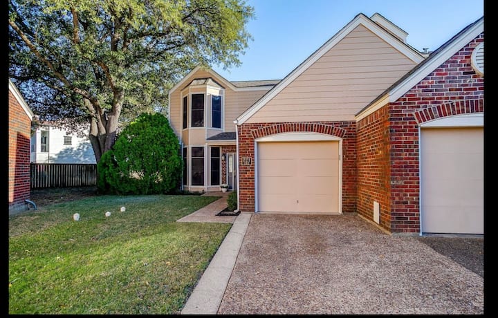 2bd/2ba Condo In Irving - Irving, TX