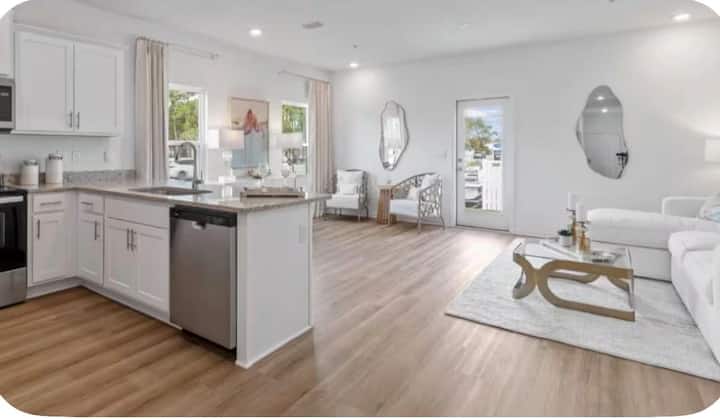 Lost Bay Hideaway – Orange Beach Condo - Orange Beach, AL