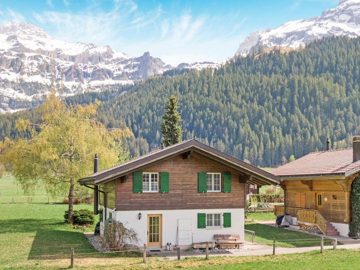 Sonniges Chalet Mit Fantastischem Bergblick - Adelboden