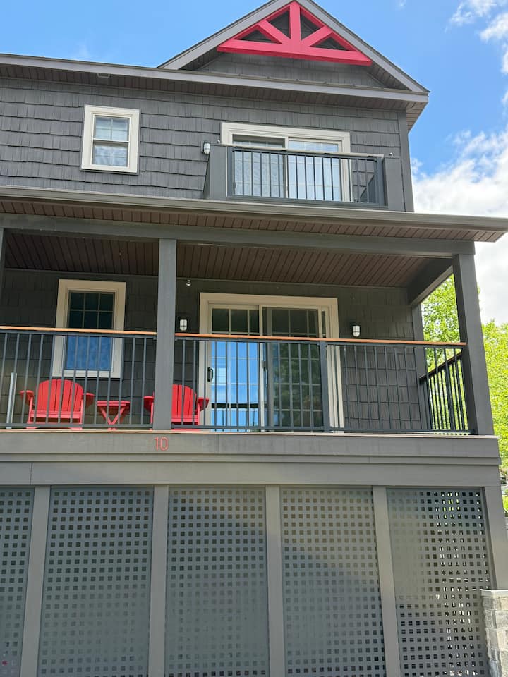 Deluxe Lodge Lakefront On Lake George #10 - Lake George, NY