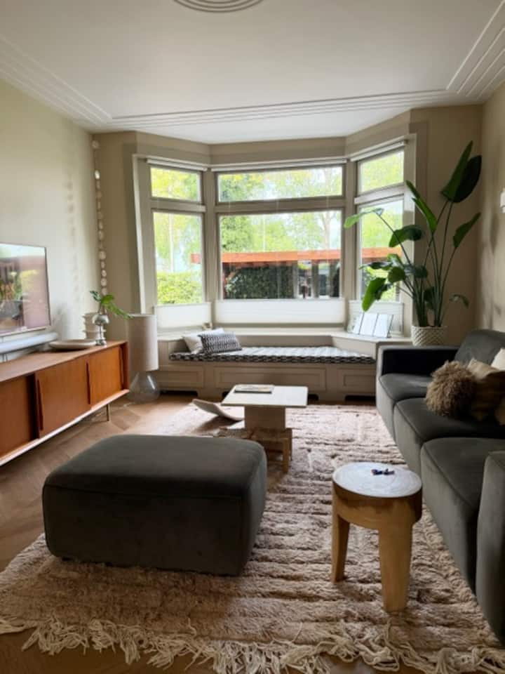 Jaren 30 Woning Vlak Bij Het Strand En Centrum - Zandvoort