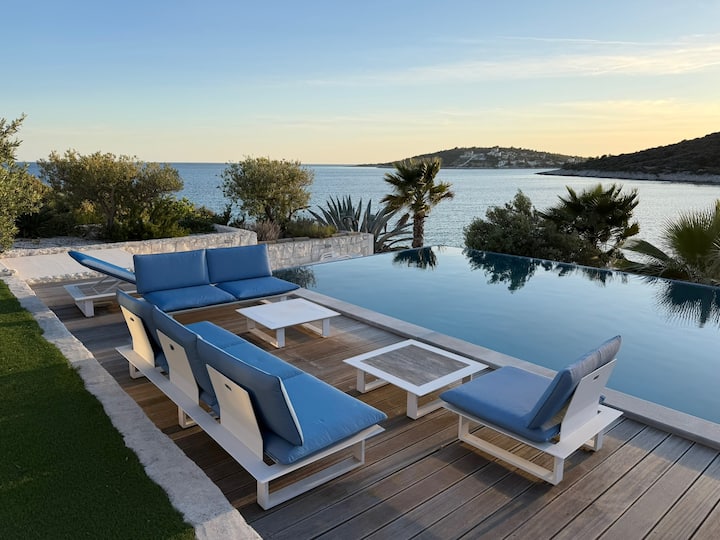 Freedom Villa 7bdr With Private Wellness And Beach - Kroatien