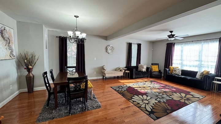 Spacious Baltimore Charm | Perfect For Families - Baltimore, MD