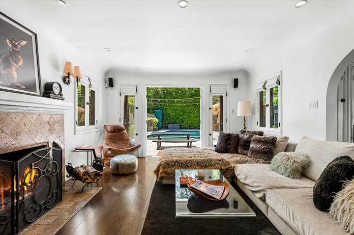 Hollywood Hills Oasis Private Pool, Spa & Fire Pit - Los Angeles, CA