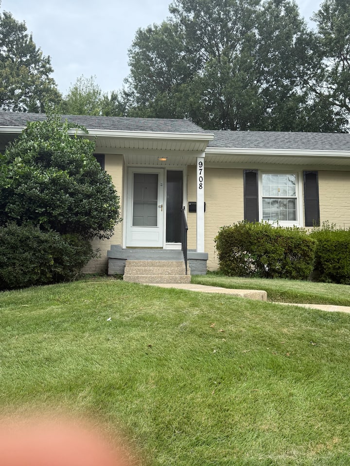 Cozy 3br Silver Spring Home With Grill - Silver Spring, MD