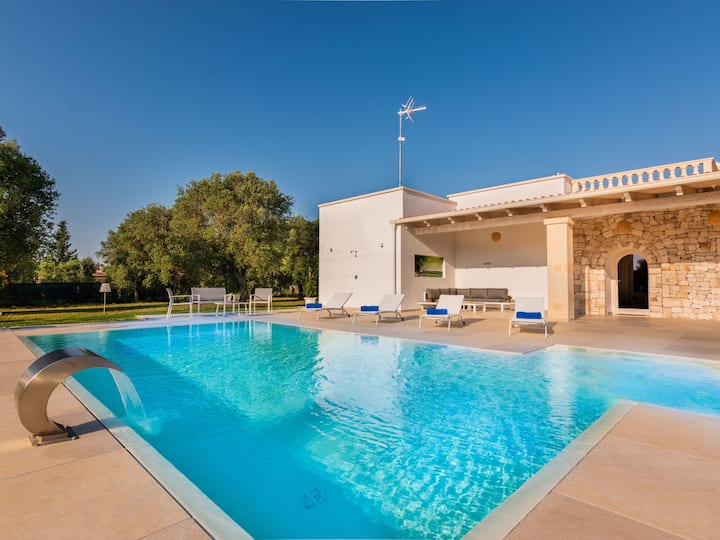La Carezza Del Sole - Private Villa By Interhome - Oria