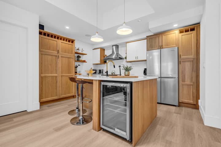 Amazing New Luxury 3bed/3 Bath Bright Single House - Vancouver