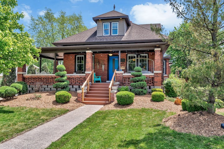 Tecumseh Station House | 4br | Family Friendly - Grosse Pointe, MI