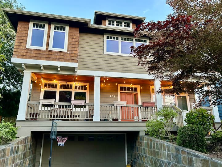 Greenlake Family Home - Great Yard, Mt Ranier View - Seattle, WA
