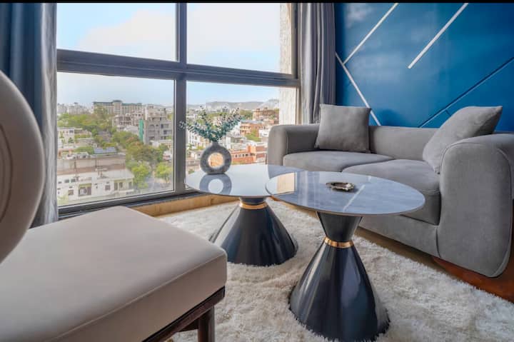 Blu Luxurious Suite - Jaipur