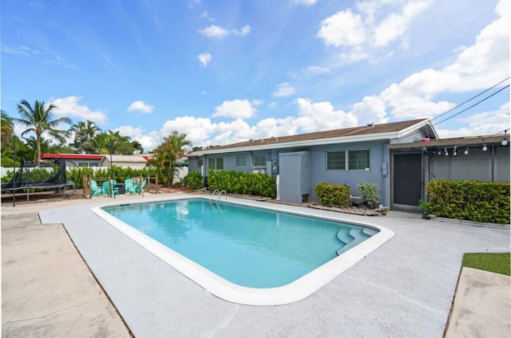 Private Home With Pool And Fire Pit - Fort Lauderdale