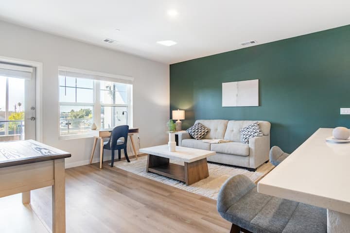 Landing | Stunning 1bd, Clubhouse, Gym - Santa Rosa, CA