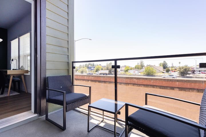 Landing | Spectacular 1bd, Clubhouse, Gym - Sebastopol, CA