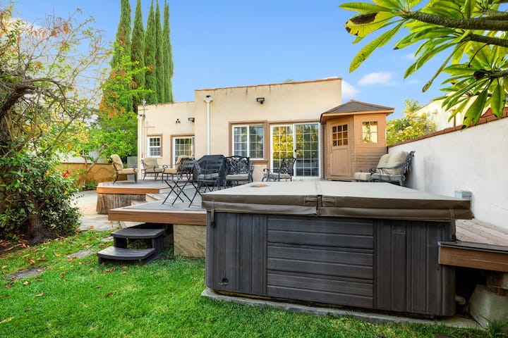 Beverly Hills Home + Guest House • Hot Tub - San Fernando Valley, CA