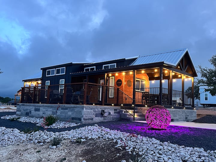 Firefly Resort - Comfortably Uncorked #280 - Luckenbach, TX