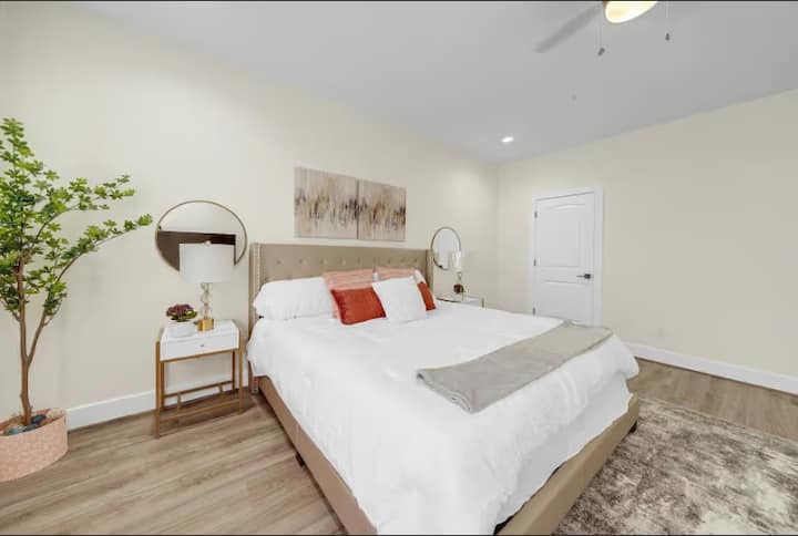 3br Spacious Home In Prime Houston Location - Houston, TX