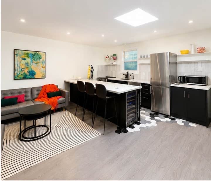 Luxury Suite -750 Square Foot Unit-veranda Balcony - Toronto