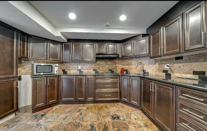 Quiet Home In Pleasant Neighbourhood - Markham